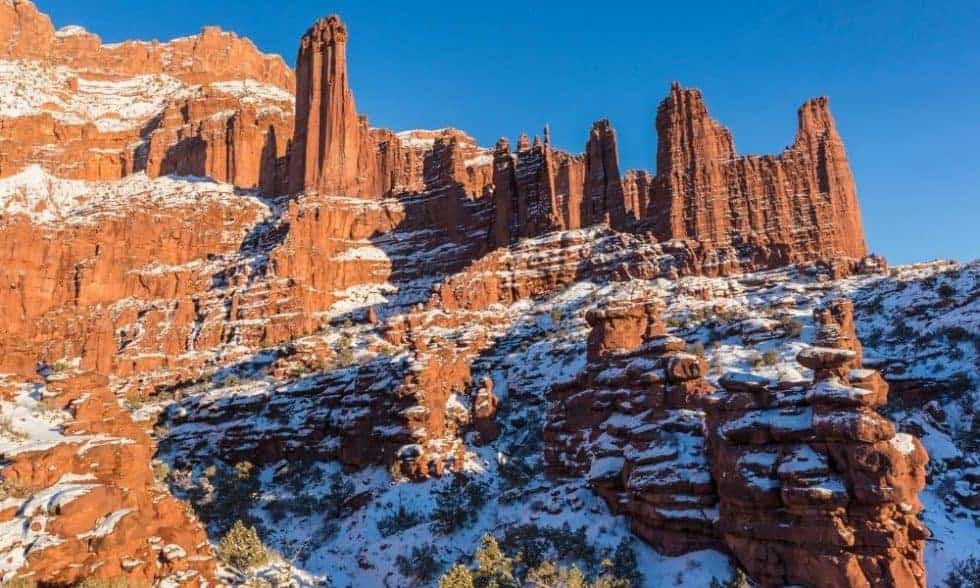 Best Winter Activities in Utah National Parks - PhotoJeepers