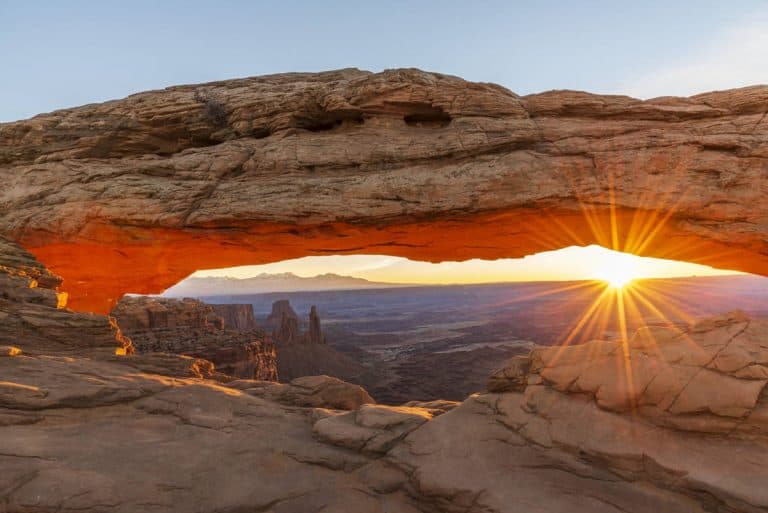 How to Use Framing in Photography - PhotoJeepers