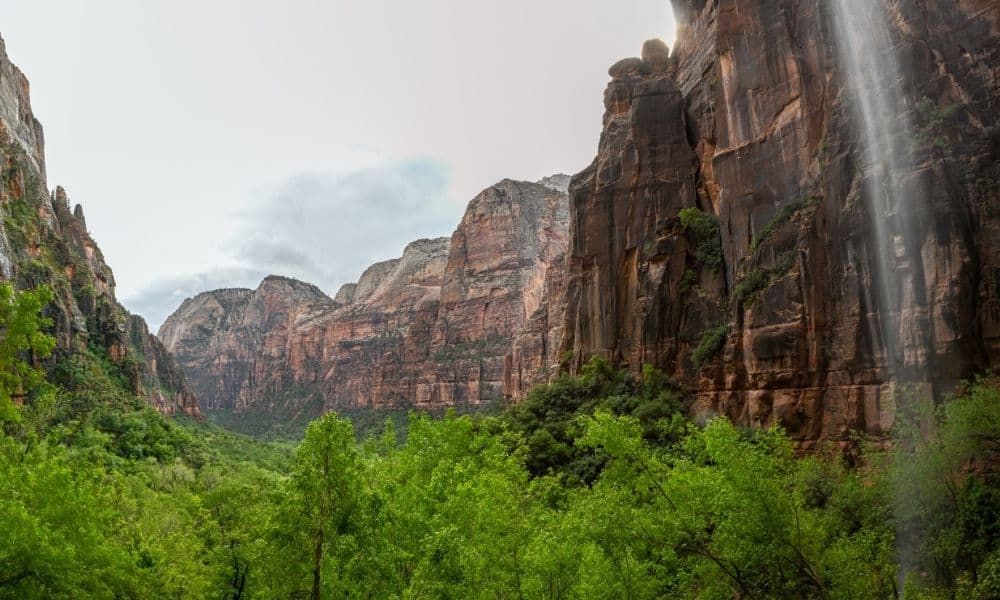 Visiting Zion National Park in March - PhotoJeepers