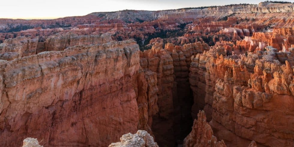 Bryce Canyon Spring Hikes: Easy, Moderate and Strenuous - PhotoJeepers
