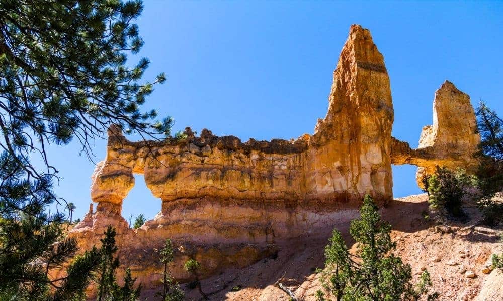 Bryce Canyon Spring Hikes: Easy, Moderate and Strenuous - PhotoJeepers