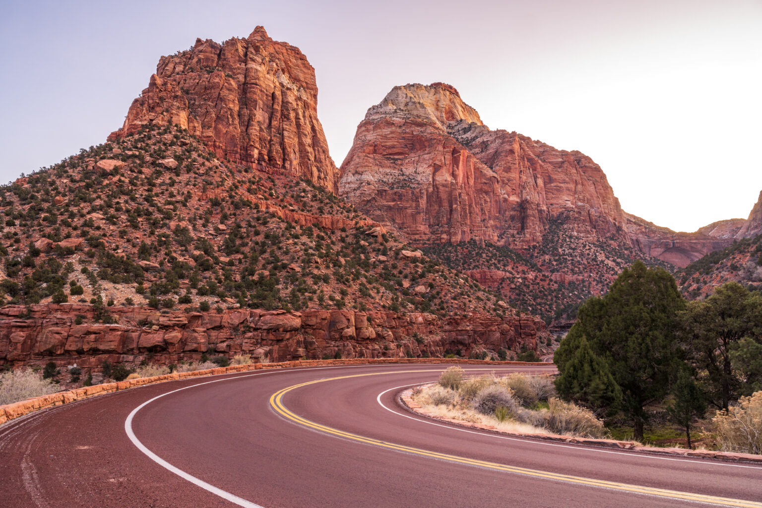 Travel Guide For Visiting Utah in March - PhotoJeepers